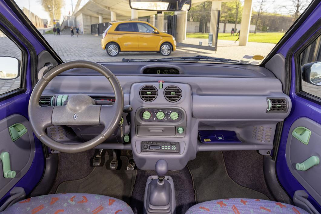 Essai Renault Twingo 1 : la populaire française fête ses 30 ans
