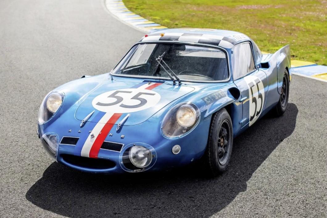24H du Mans. L'authentique Alpine A210 et son Estafette toujours à vendre