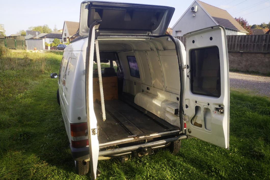 Citroën C15.6. Retour sur l'inédite version à 6 roues signée de Léotard