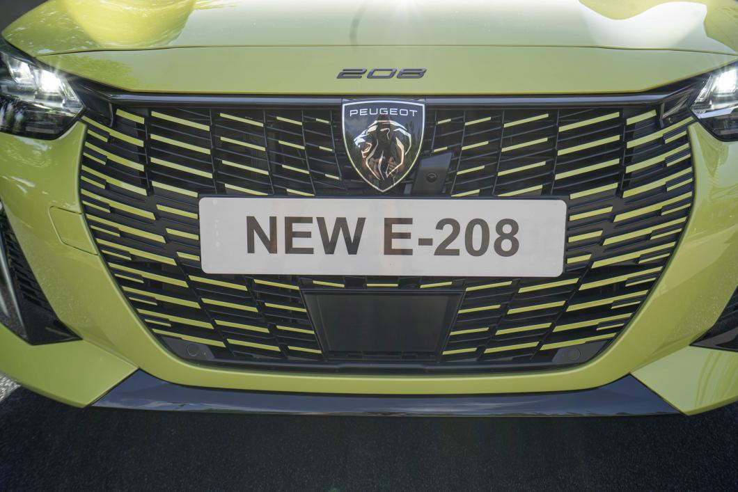 À bord de la Peugeot 208 restylée en vidéo