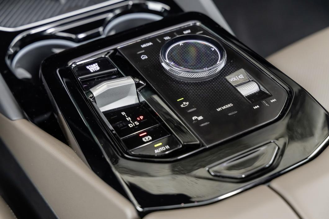 Essai BMW Série 5 (2024). Les 520i et 520d toujours dans le coup