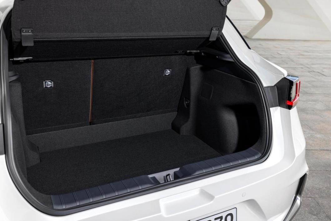 Essai Lexus LBX (2024) : une Toyota Yaris Cross en smoking