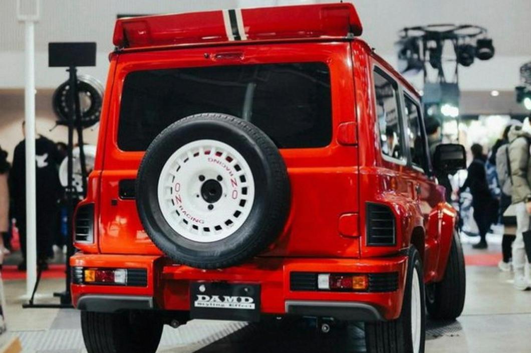 Le Suzuki Jimny se déguise en Lancia Delta Integrale et Renault 5 Turbo