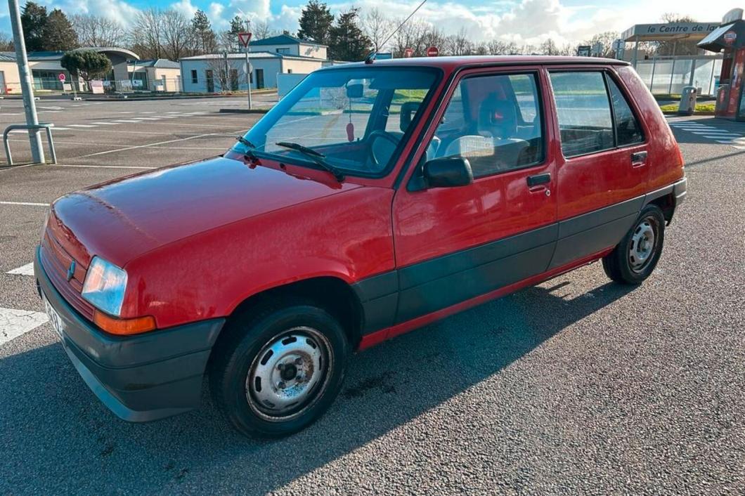 A 40 ans, la Renault Supercinq redevient populaire en occasion