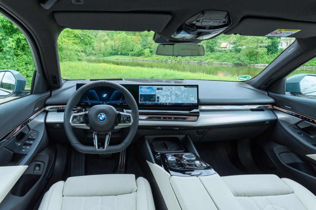 Essai BMW i5 Touring : que vaut le break Série 5 électrique