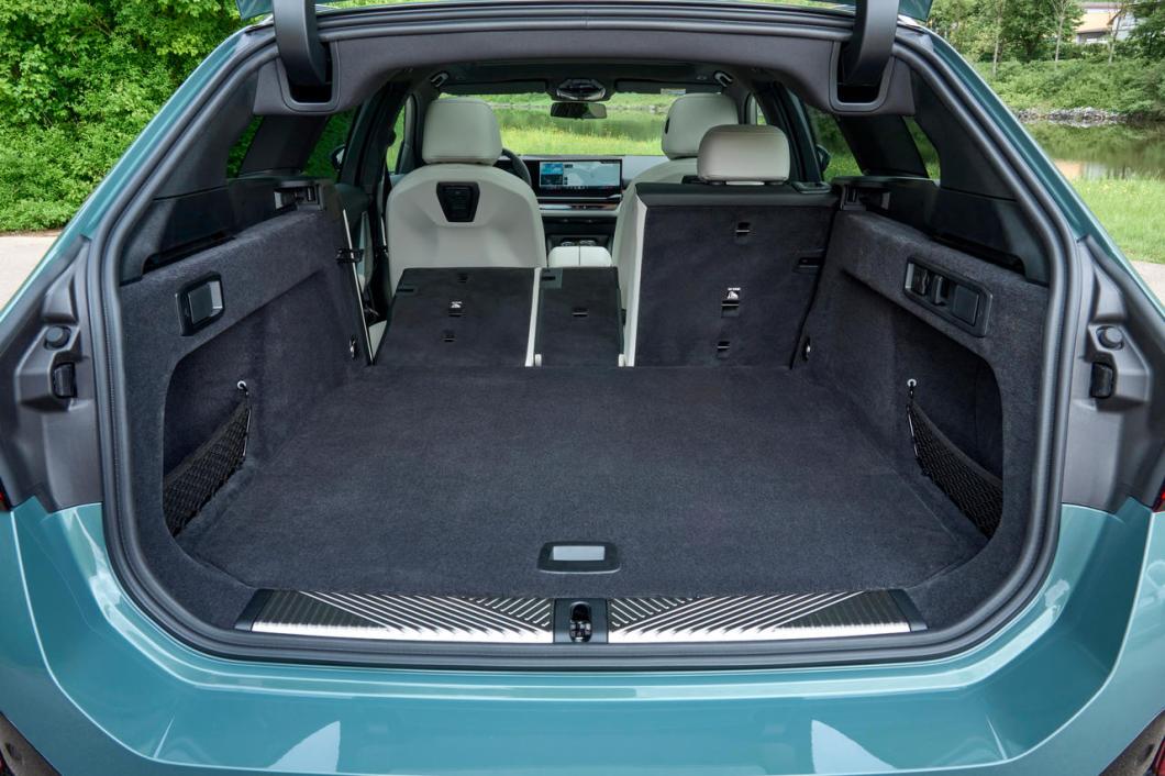 Essai BMW i5 Touring : que vaut le break Série 5 électrique