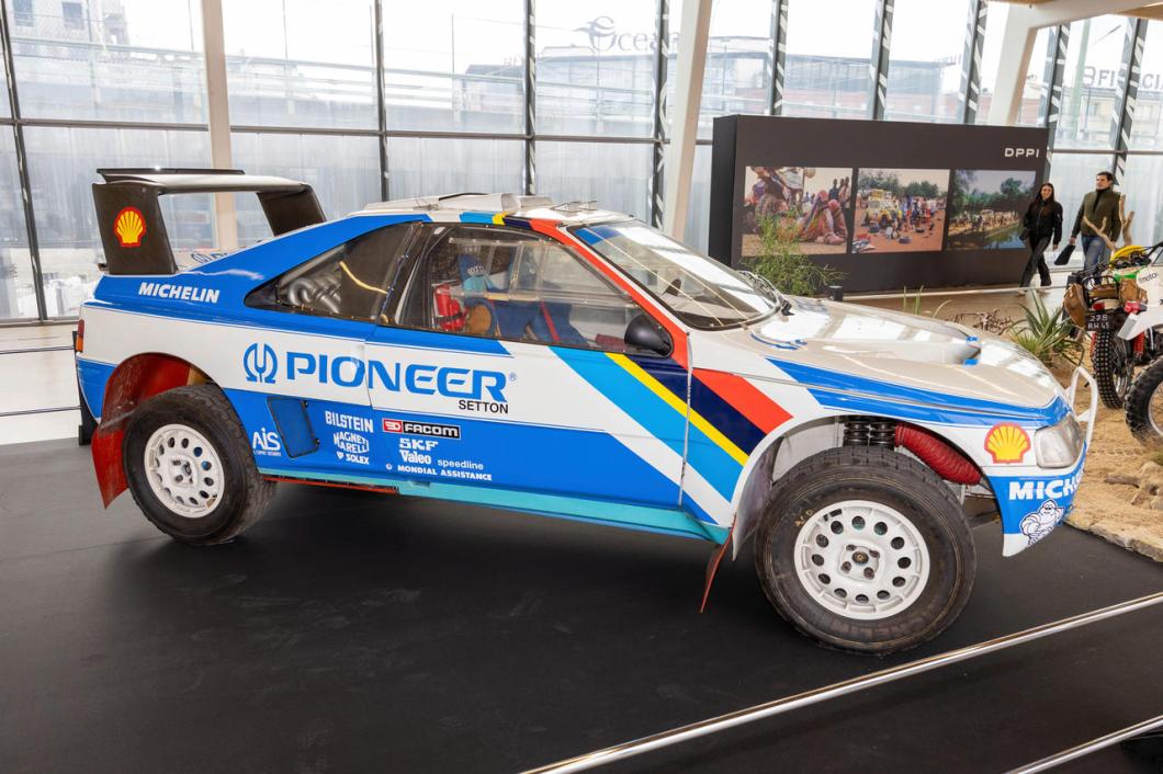 Peugeot 405 T16. Un des premiers exemplaires de la berline sportive à vendre