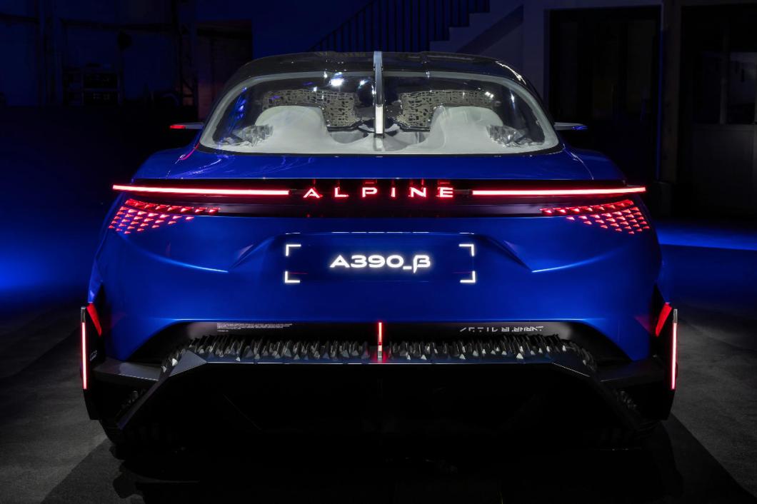 Alpine A390_β (2024). A la découverte du concept de berline Fastback électrique [vidéo]