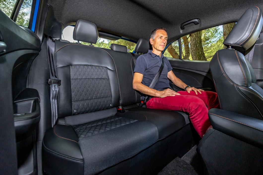 Essai MG3 hybride : premier comparatif face à la Renault Clio E-Tech