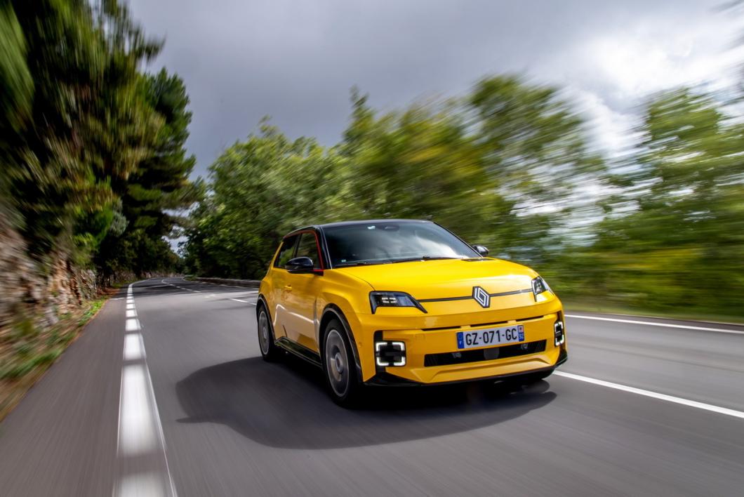 Nouvelle Renault 5 (2025). Pourquoi le vert pop n'est plus la couleur ...
