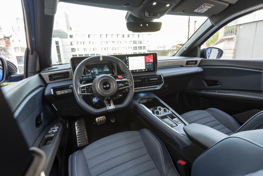 Essai Alpine A290 vs Renault 5 : le match des voitures de l’année