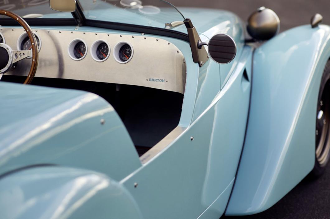 2CV Burton. L'étonnante Deuche roadster désormais homologuée en France