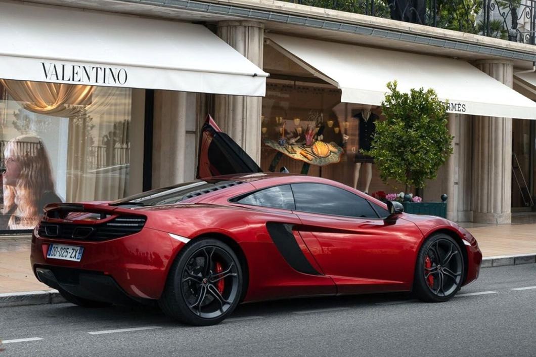 Formule 1. Les McLaren MP4-12C de Hamilton et Button à vendre