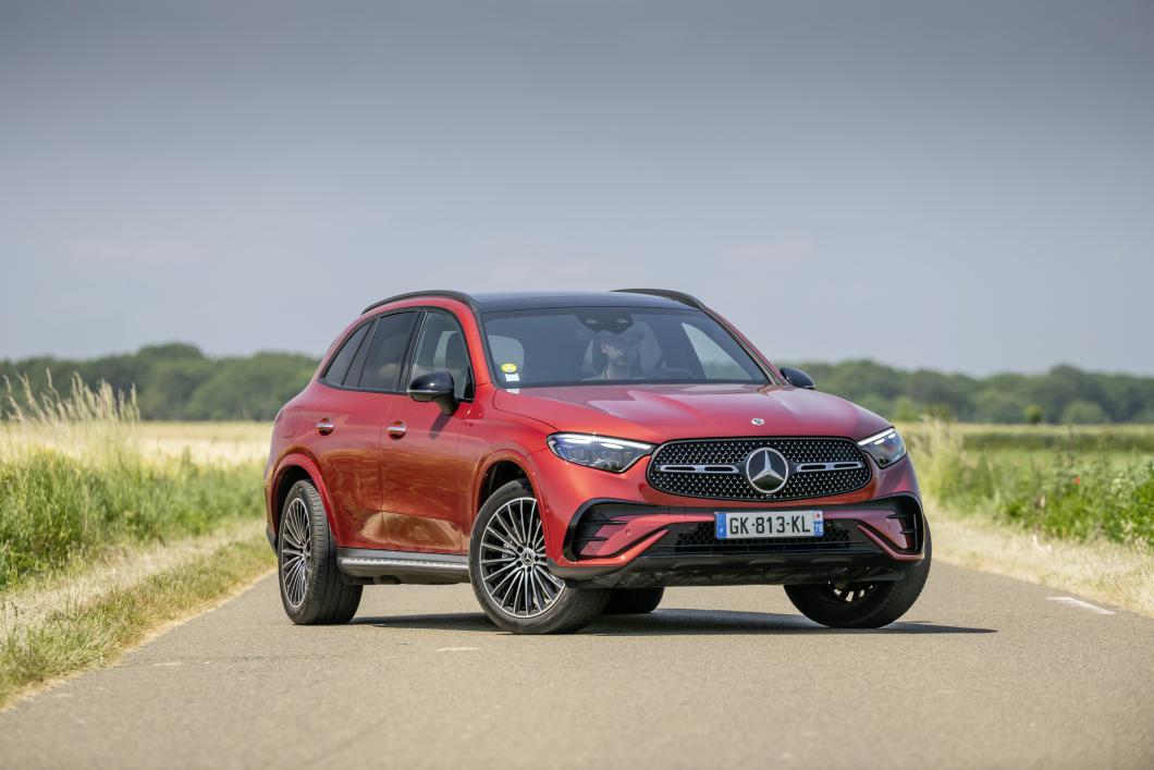 Nouveau Mercedes GLC (2026) : premières images de la calandre innovante ...