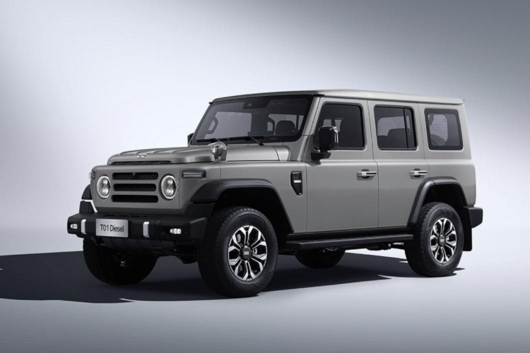 Ce 4x4 chinois diesel aux allures de Mercedes Classe G et Defender débarque en Europe