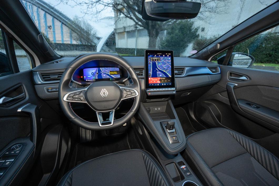 Essai comparatif SUV hybride. Le Volkswagen T-Roc (2026) défie le ...