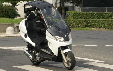 Adiva AD 125 : Le scooter cabriolet