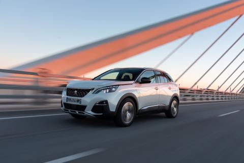 Essai Peugeot 3008 Hybrid4 : que vaut la version hybride rechargeable?