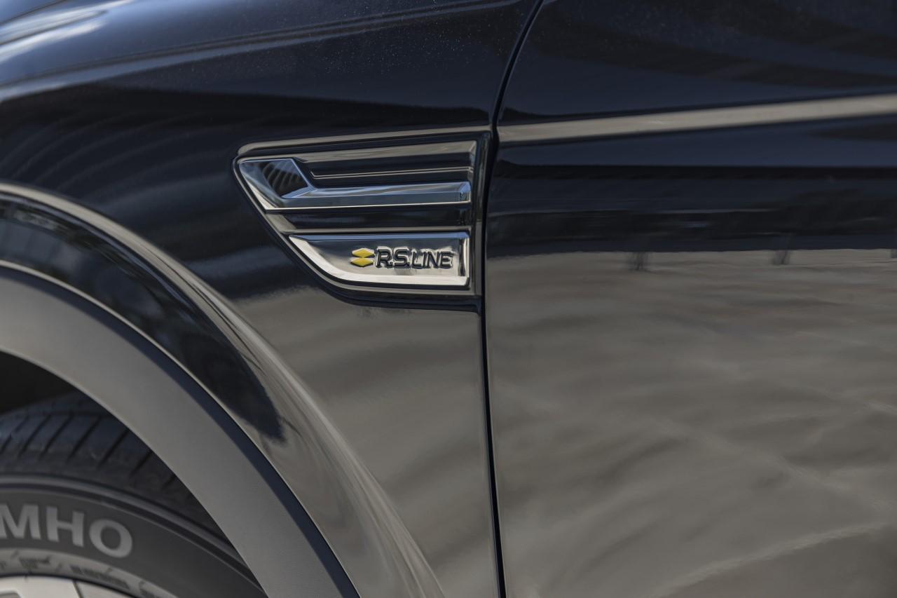 Photo 4 - Renault Arkana RS Line logo - Nouvelles finitions et hausse ...