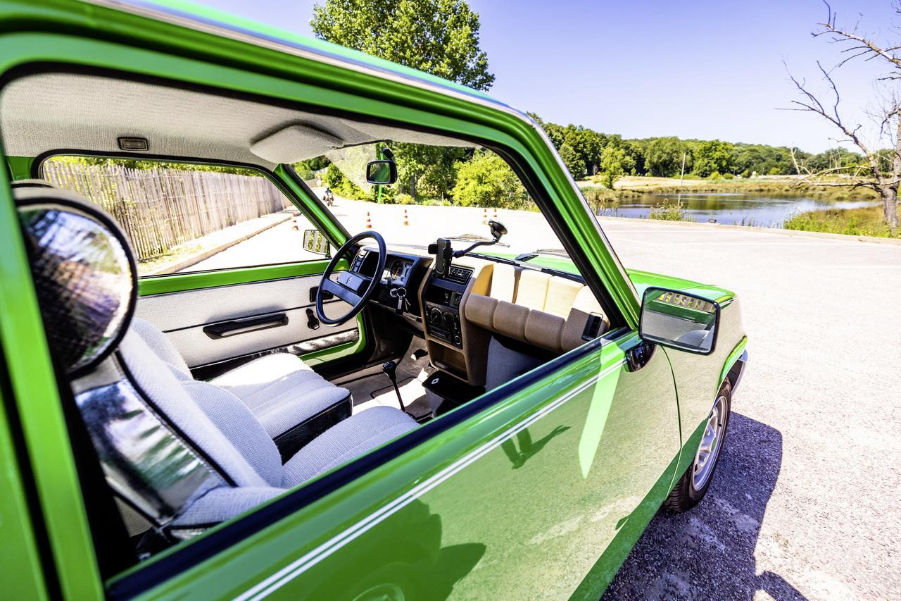 Photo 15 - interieur R5 retrofit - Essai Renault 5 rétrofit : au volant ...