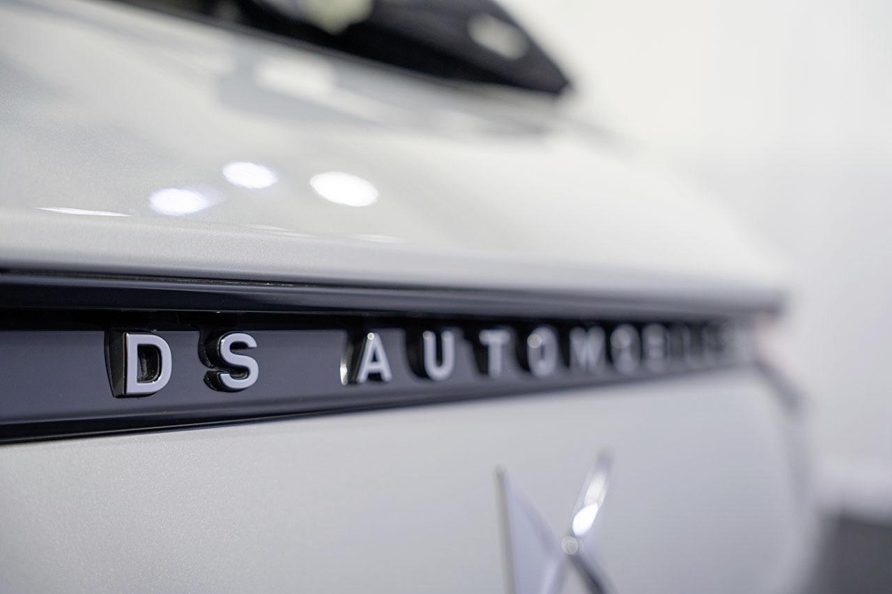 Photo 2 - logo ds automobiles ds 7 restylé - Joël Verany : « DS prend ...