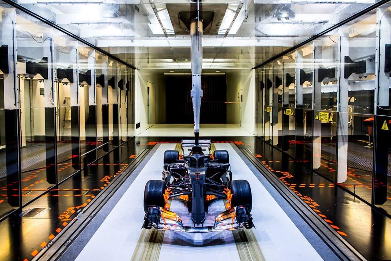Aston Martin construit usine et soufflerie pour ses F1
