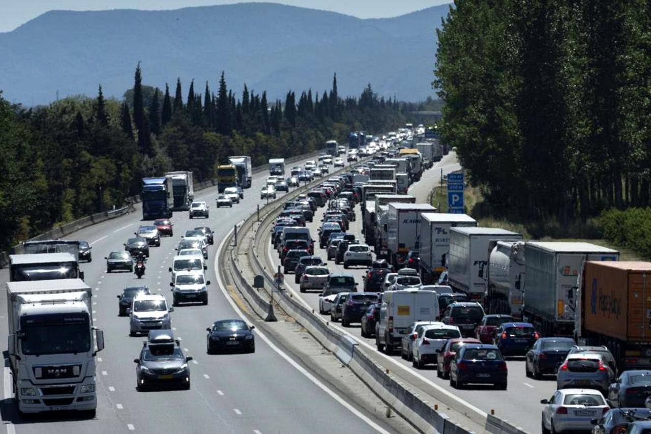 Circulation. Un samedi en rouge et noir pour un week-end du 15 août chargé
