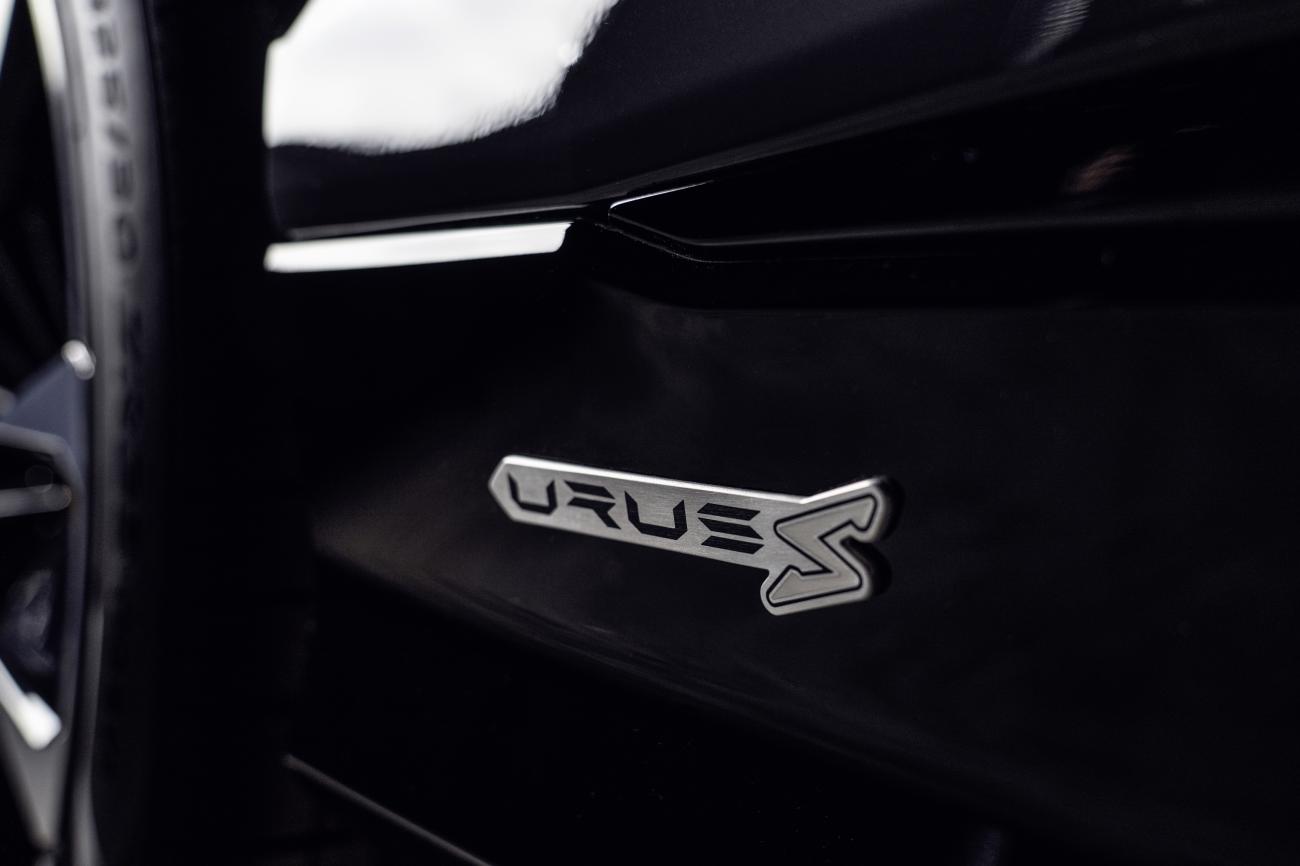 Photo 7 - Lamborghini Urus S logo - Lamborghini Urus S (2022). La ...