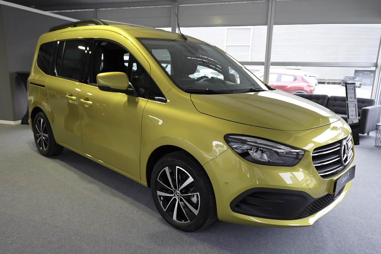 À bord du Mercedes Classe T avec son module de camping Marco Polo