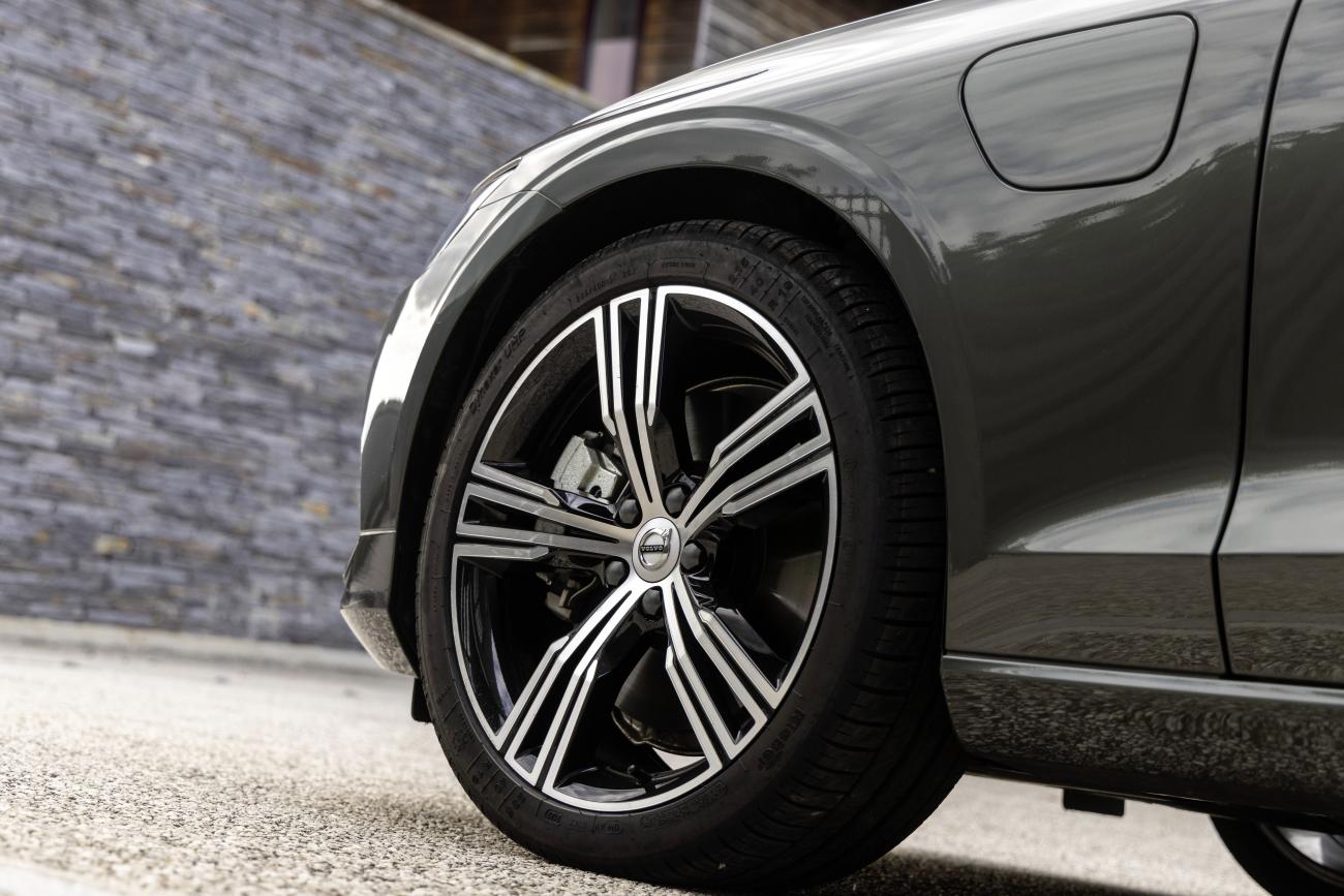 Photo 11 - Prise de recharge Volvo V60 hybride - Essai Volvo V60 ...