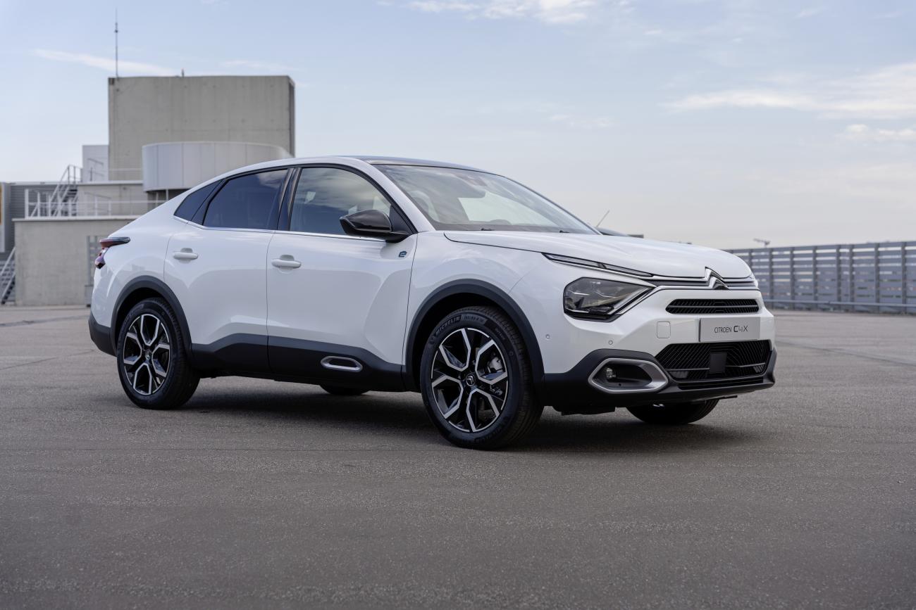 Prix, gamme et équipements des Citroën C4X et ë-C4X