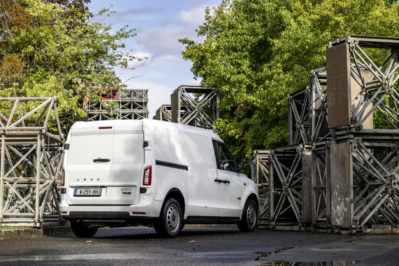 Photo 3 - LEVC VN5 prix - Essai LEVC VN5 : le taxi anglais en mode ...