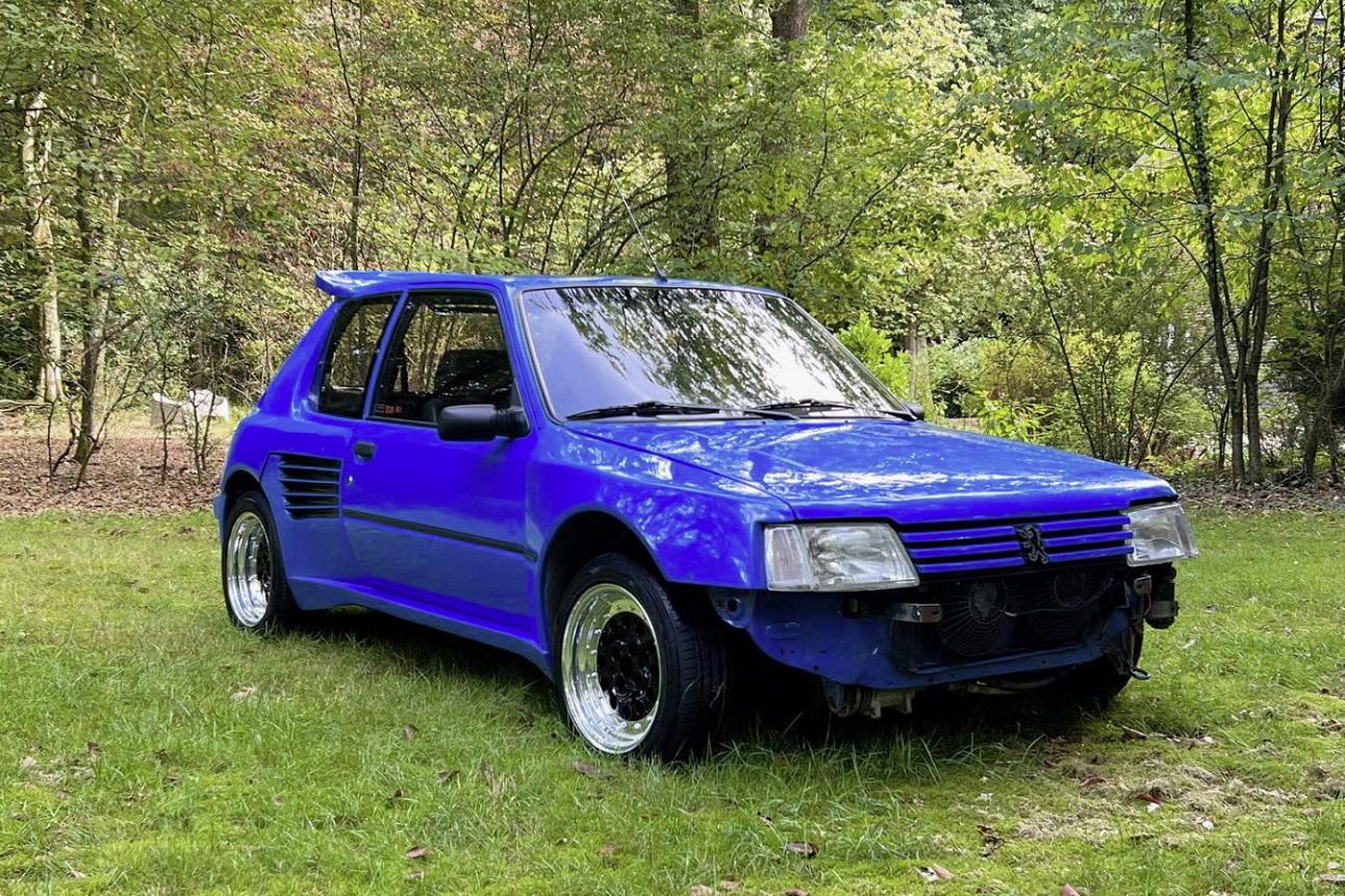 Photo 22 - Peugeot 205 GTI Dimma - Vente aux enchères de L'Aventure ...