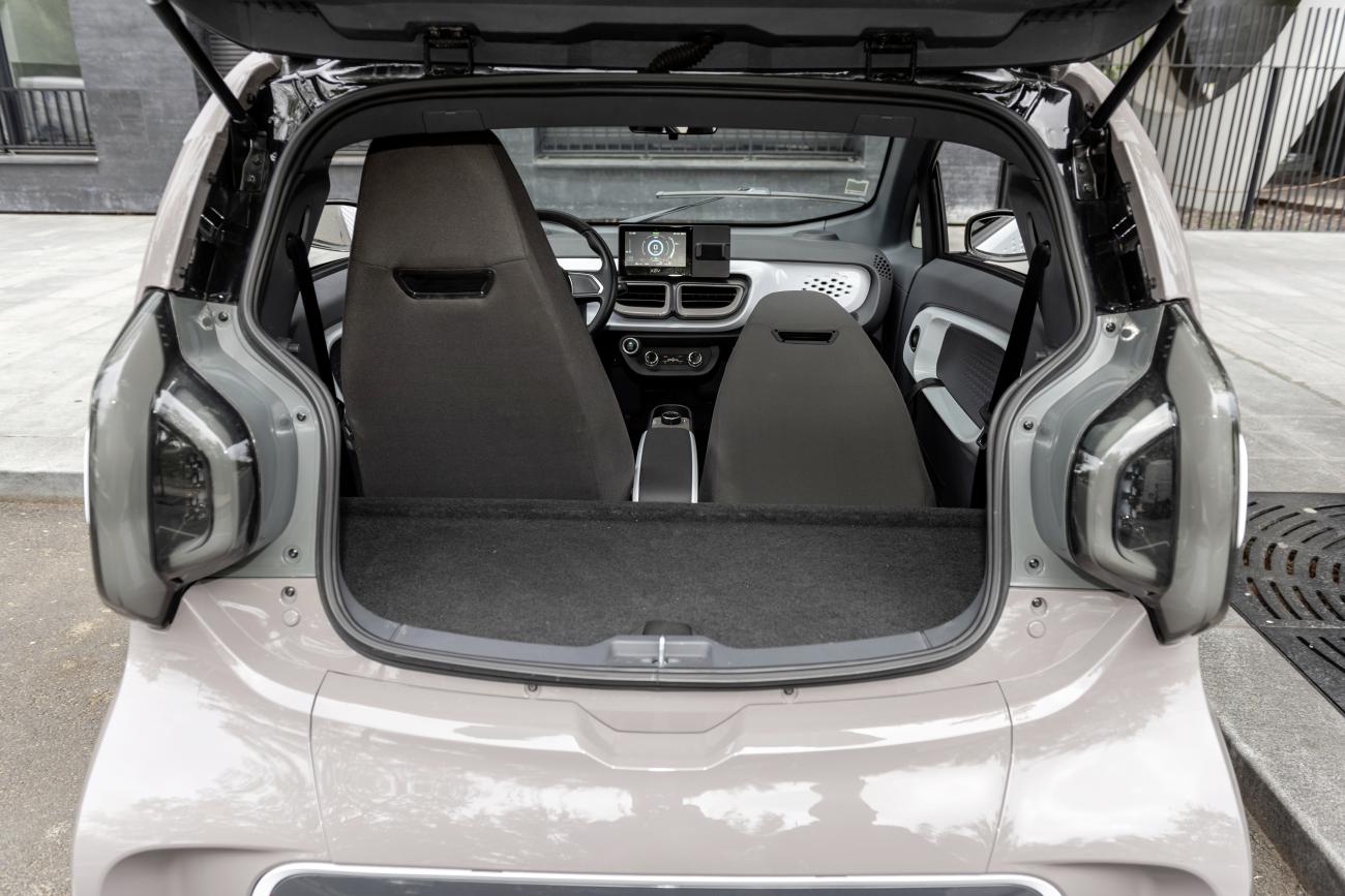 Photo 39 - Coffre XEV Yoyo - Essai comparatif : la citadine électrique XEV Yoyo défie la Smart ...