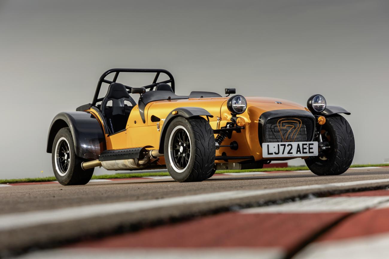 Photo 12 - Dimensions Caterham S3 vs SV - Essai Caterham Seven 340 R : elle fait Ford