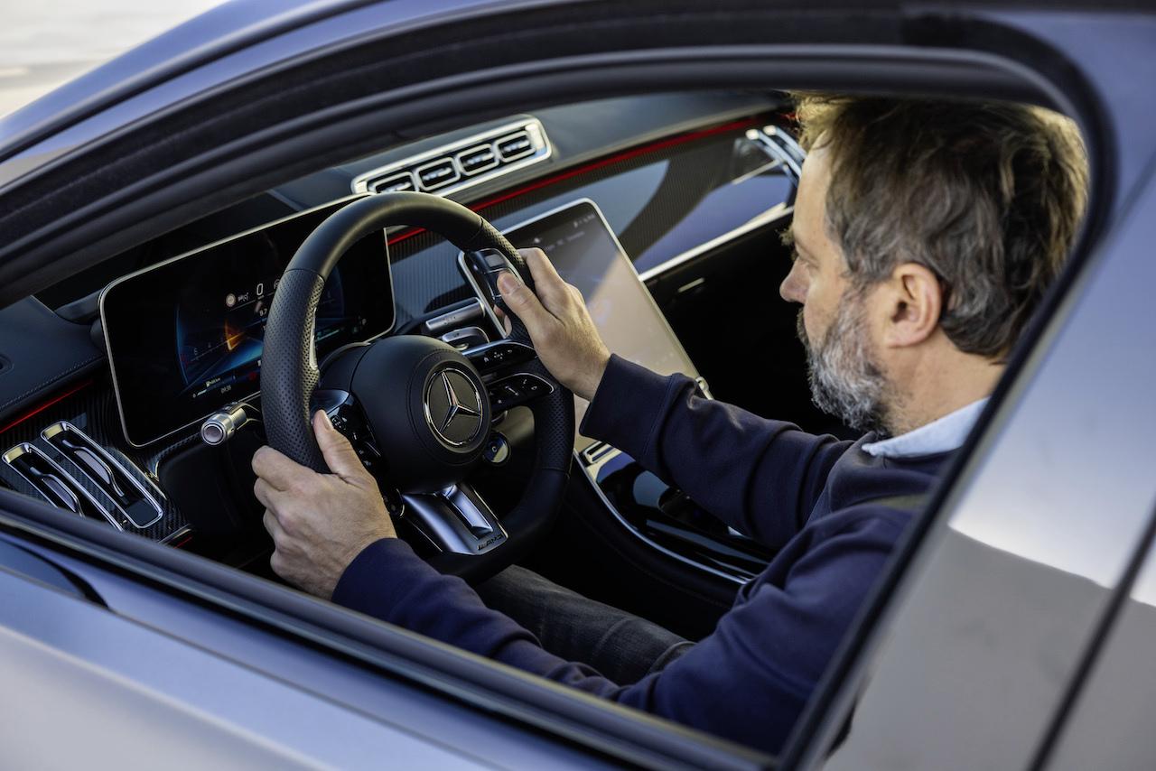 Photo 14 - Mercedes-AMG S 63 E Performance volant - Mercedes-AMG S 63 E Performance (2023 ...