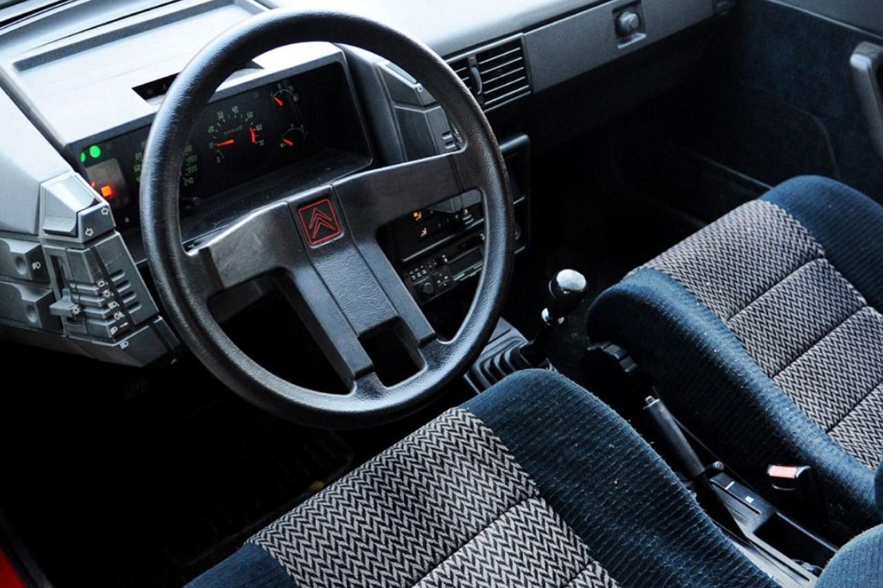 Photo 4 - A bord de la Citroën BX Sport. - Une Citroën BX Sport (1985 ...