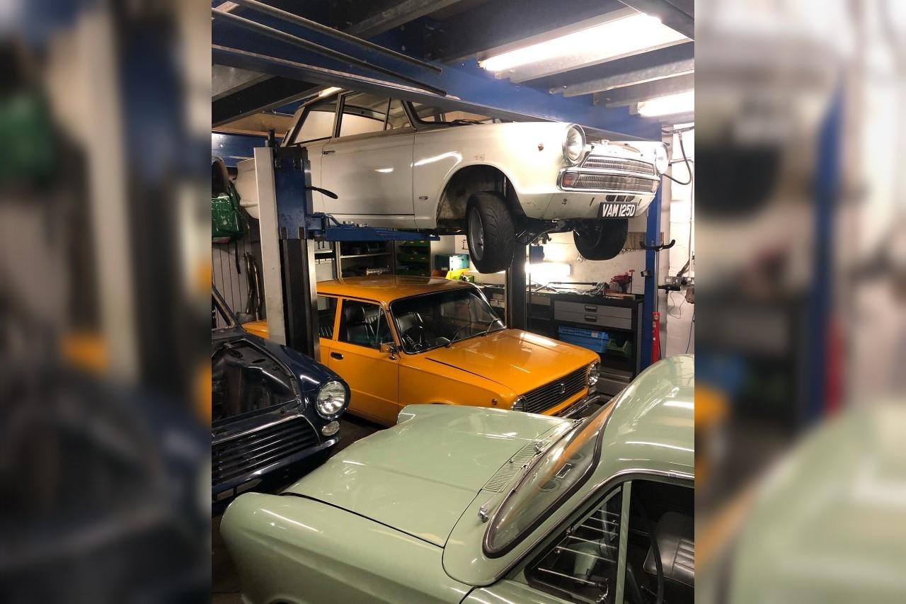 Diaporama et photos - Insolite. Un "sleeper" Lada 2101 à moteur Ford de ...