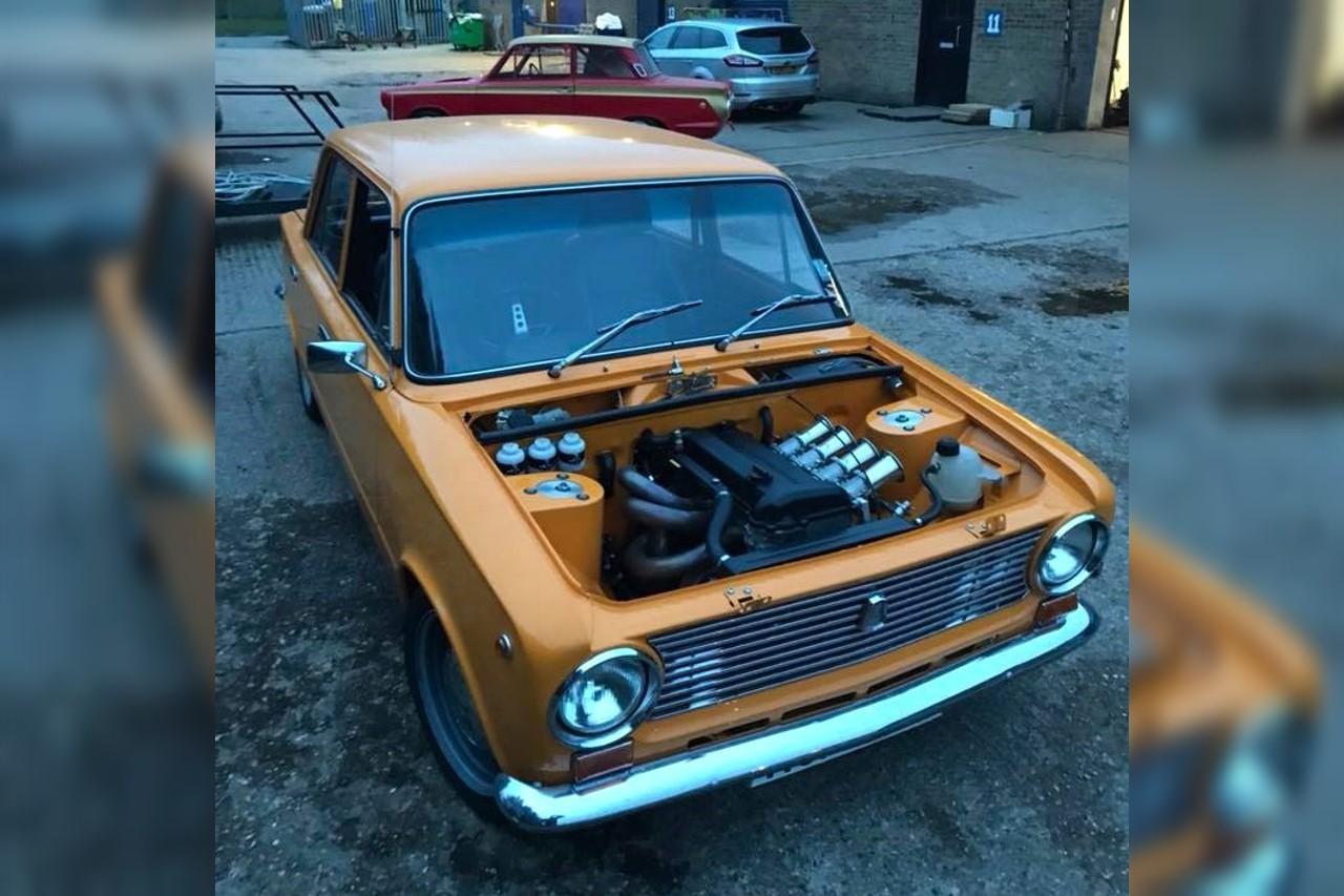 Diaporama et photos - Insolite. Un "sleeper" Lada 2101 à moteur Ford de ...