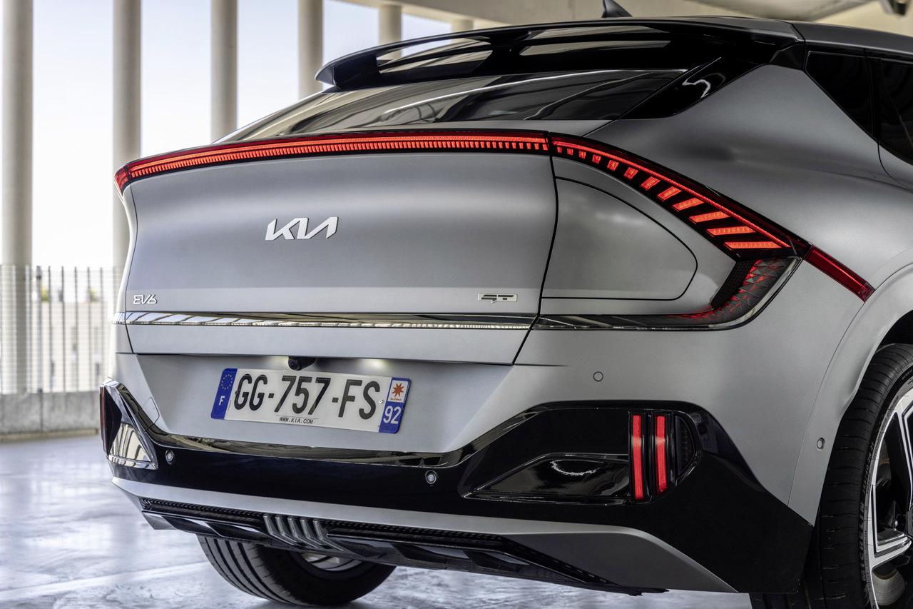 Photo 11 - kia EV6 GT gris arrière feux leds - Essai Kia EV6 GT (2022 ...