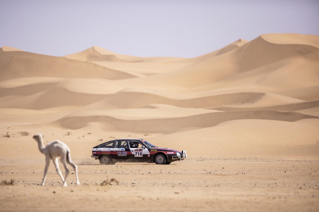 Photo 4 - La Citroën CX n'est pas novice sur l'épreuve du Dakar. Elle a ...