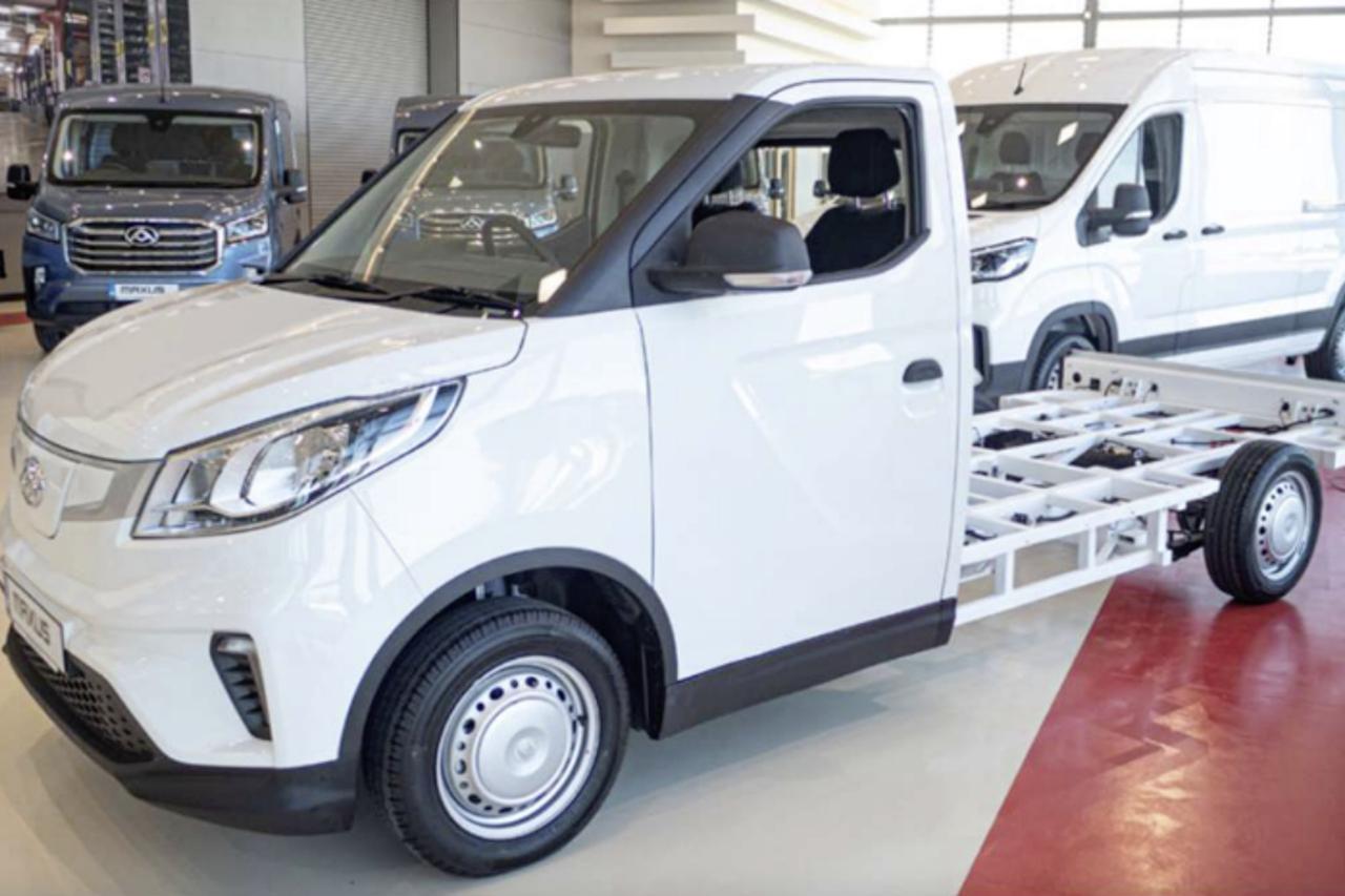 Photo 2 - Il sera également proposé dans cette déclinaison châssis ...