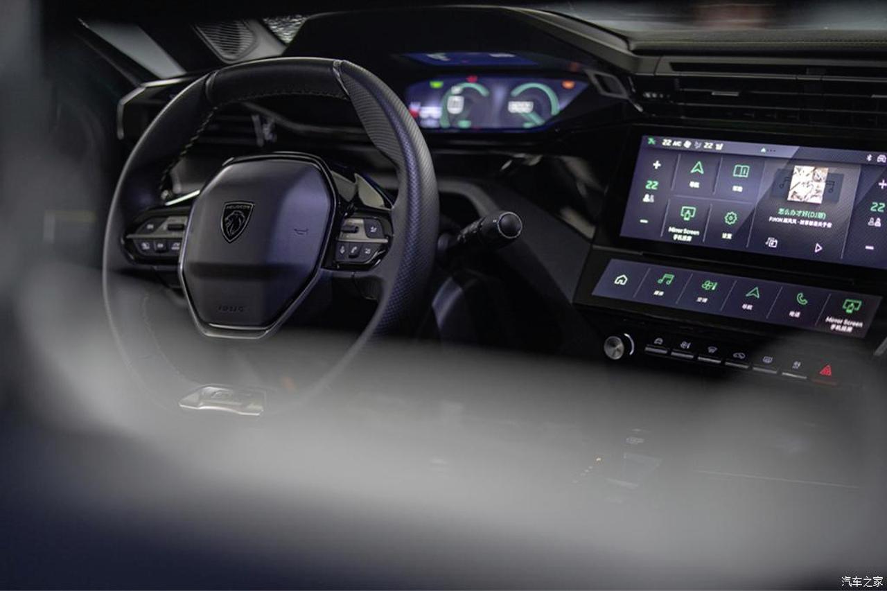 Photo 3 - Dans l habitacle, la Peugeot 408X s équipe du i-Cockpit avec instrumentation numérique ...