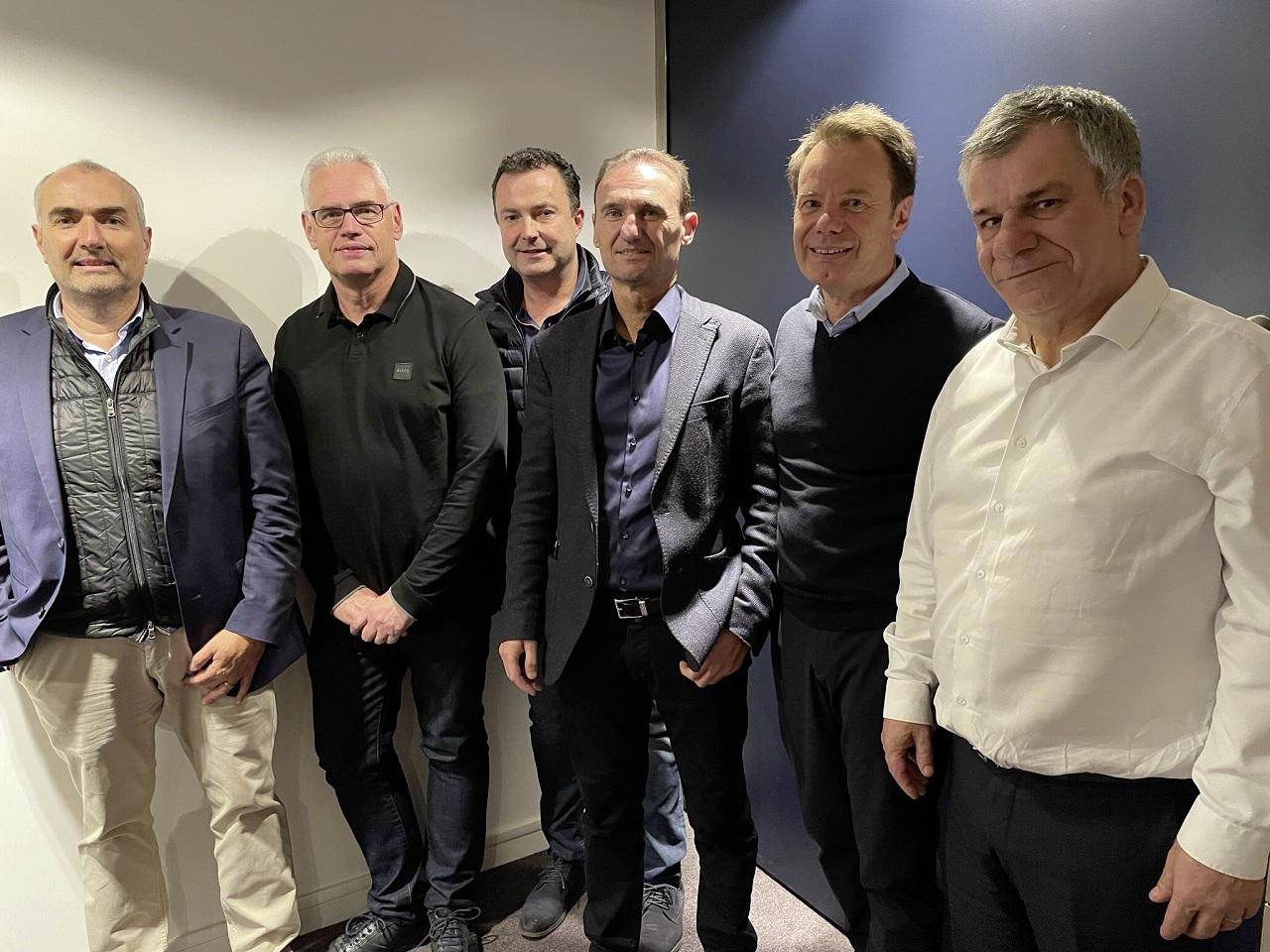 Le bureau du groupement des concessionnaires Opel accueille deux ...