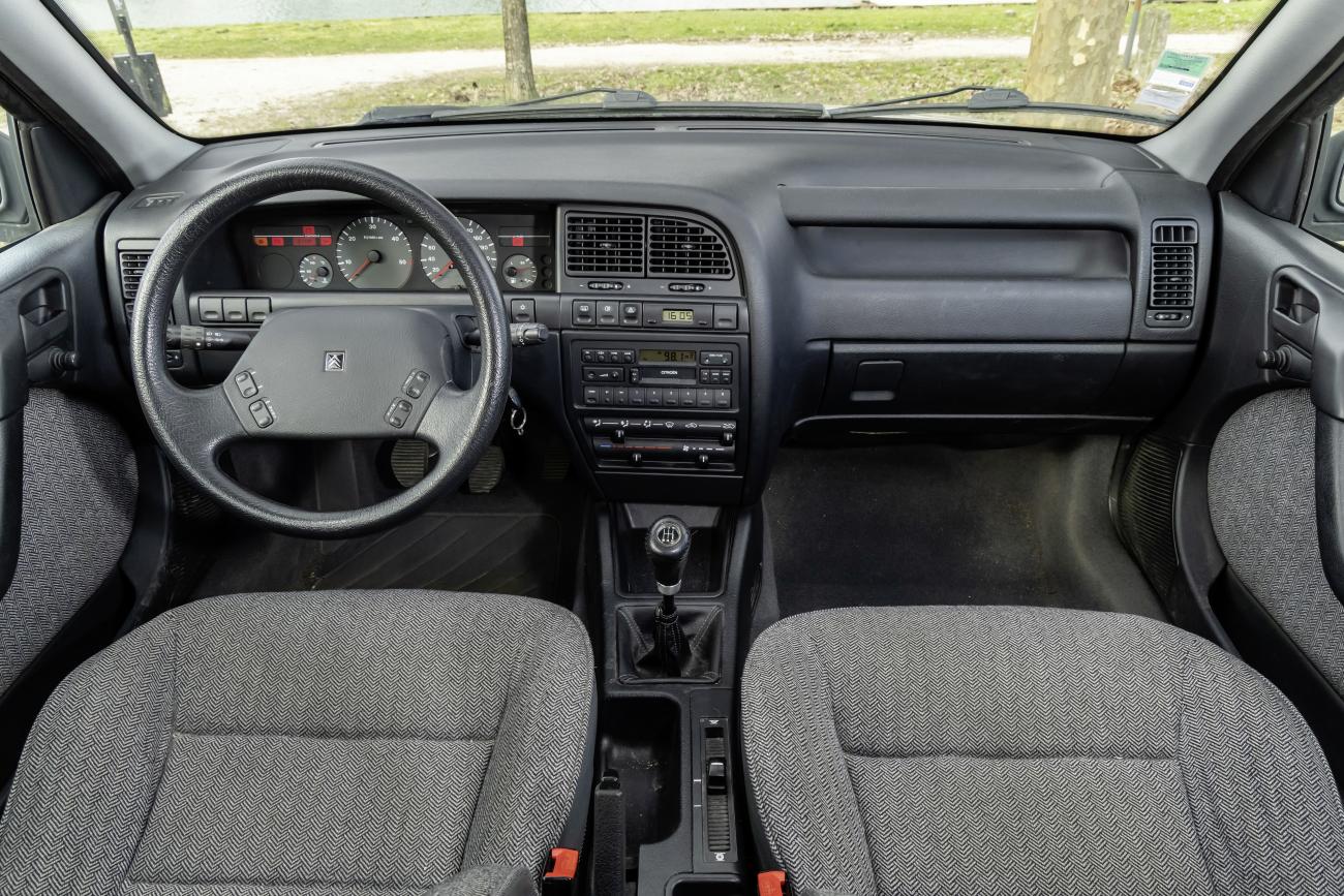 Photo 45 - planche de bord Citroën xantia phase 1 - Essai Citroën ...