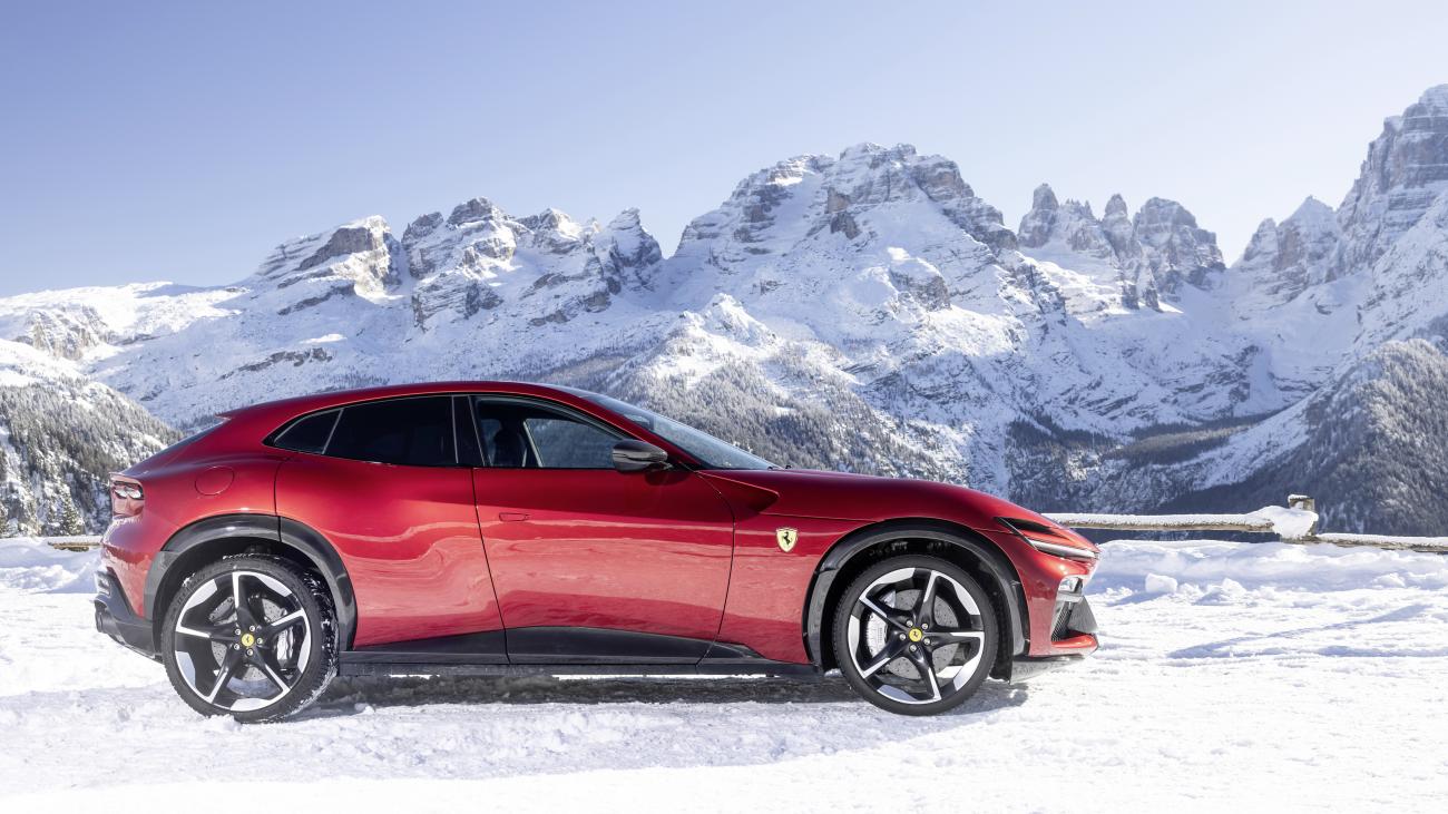 Photo 3 - Le Purosangue est la première Ferrari à quatre portes de ...