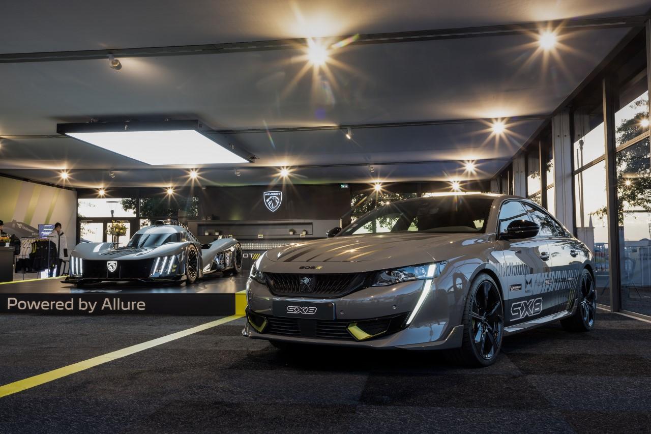 Photo 6 - Seule représentante du label Peugeot Sport Engineered, la 508 ...