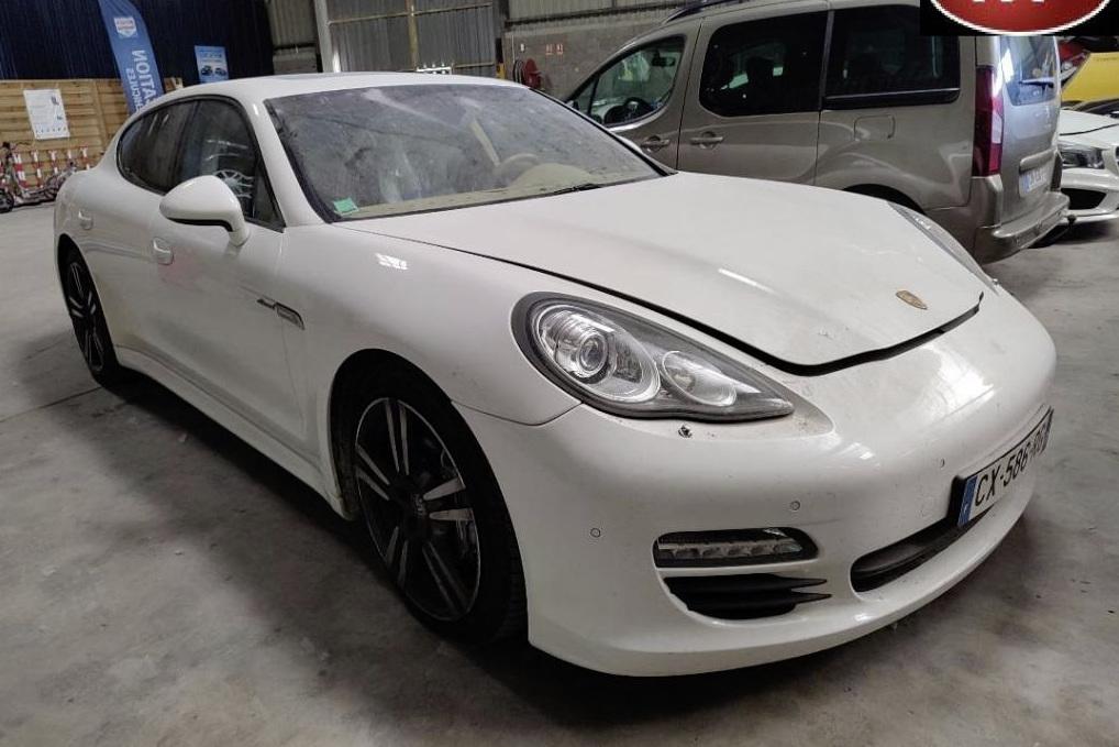 Photo 5 - Une Porsche Panamera 3.0 D Phase 1 de 2012 dont la mise à ...
