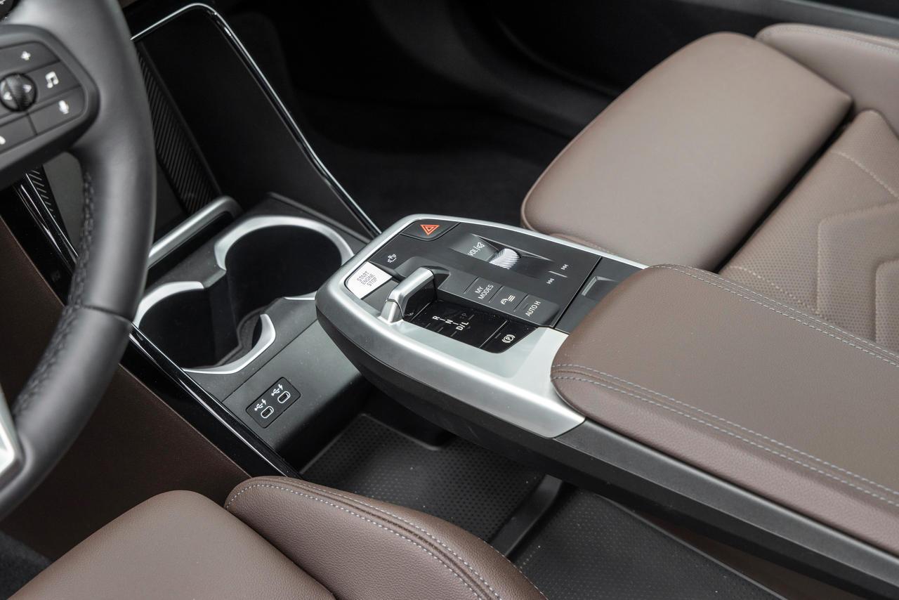 Photo 19 - Console BMW X1 xLine - Essai comparatif : le BMW X1 hybride ...