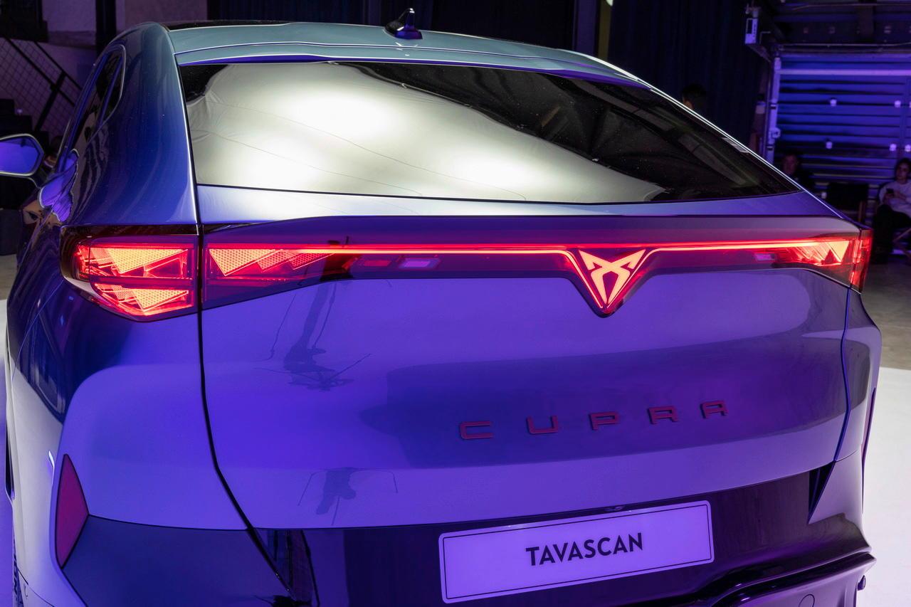 Photo 8 - cupra tavascan 2024 feux arrière - Cupra Tavascan. Nos impressions sur ce nouveau SUV ...